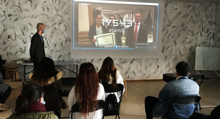 ¡CreaNova camino hacia la Universidad! - CreaNova School